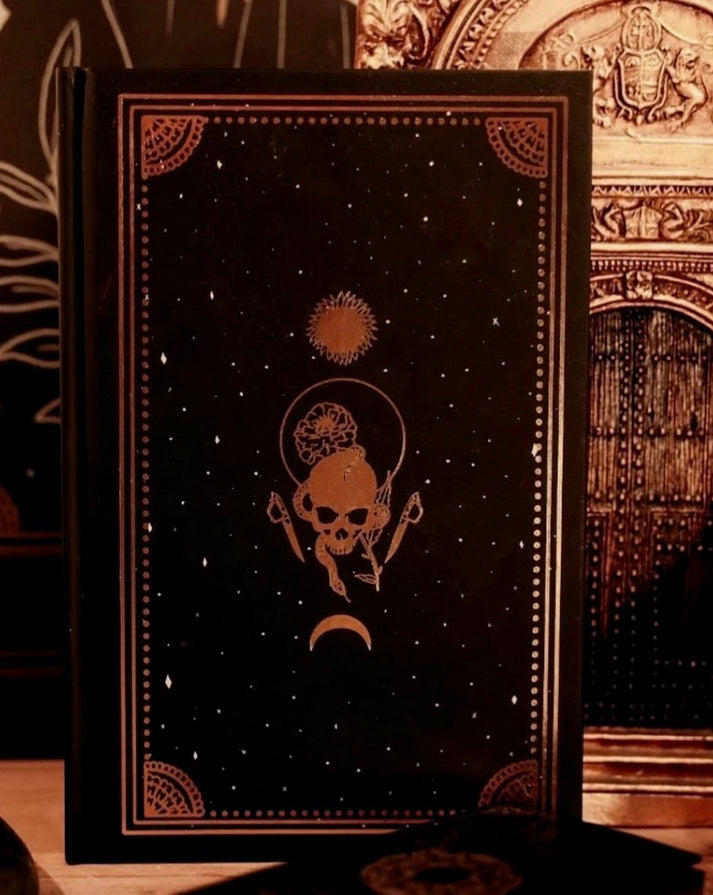 "The Marigold Tarot - A Guide to the Symbolism" Hardcover Tarot Guideb ...