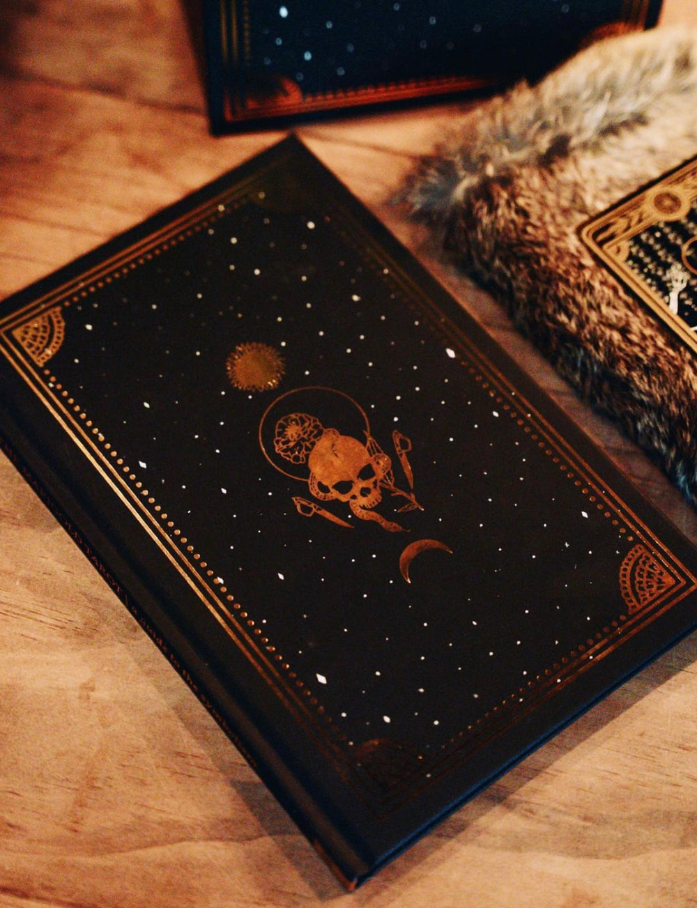 "The Marigold Tarot - A Guide to the Symbolism" Hardcover Tarot Guideb ...