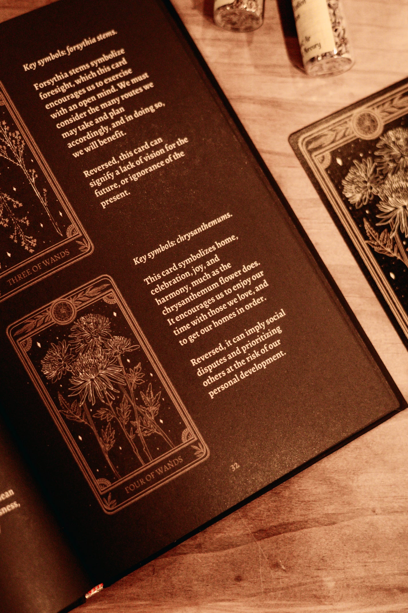 "The Marigold Tarot - A Guide to the Symbolism" Hardcover Tarot Guideb ...